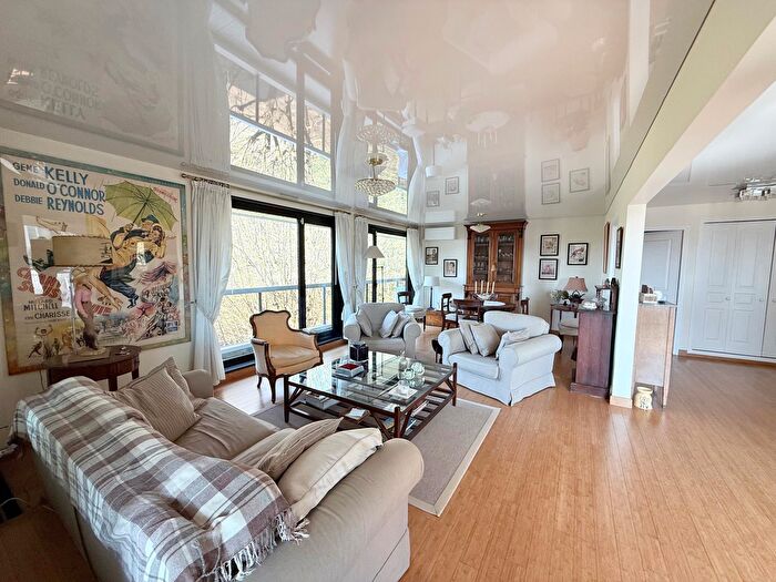 Appartement à vendre - Rocquencourt - 5 pièces - 3 chambres