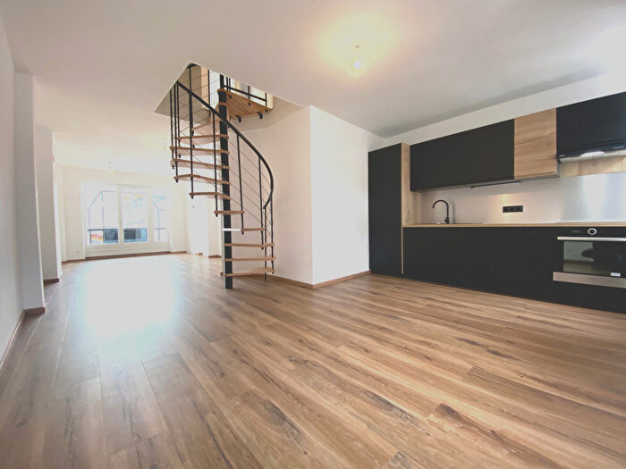 Appartement à vendre - Taninges - 4 pièces - 3 chambres