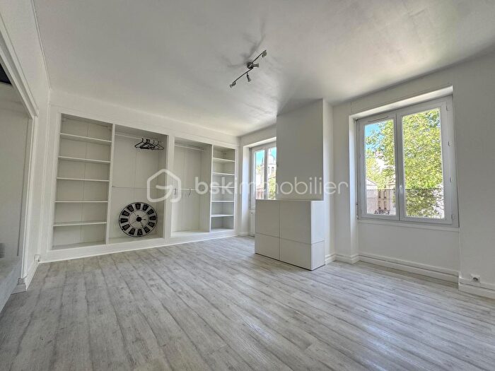Vienne, Saint-Martin : Appartement 3 pièces à vendre