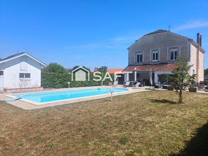 Casteljaloux : Maison 14 pièces à vendre