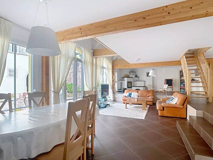Scharrachbergheim-Irmstett : Maison 5 pièces à louer