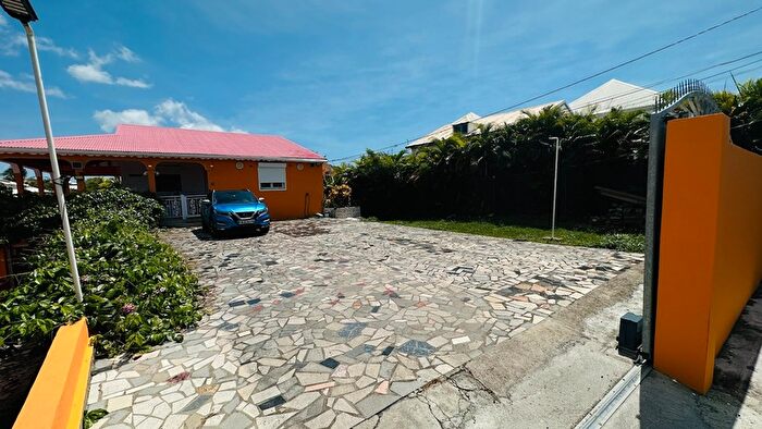 Sainte-Anne : Maison 16 pièces à vendre