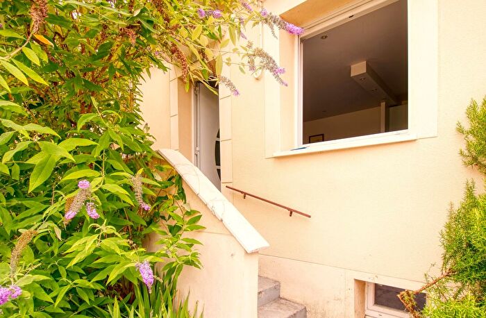 Maison à vendre - Saint-Denis, Floréal, Saussaie, Courtille - 3 pièces - 2 chambres