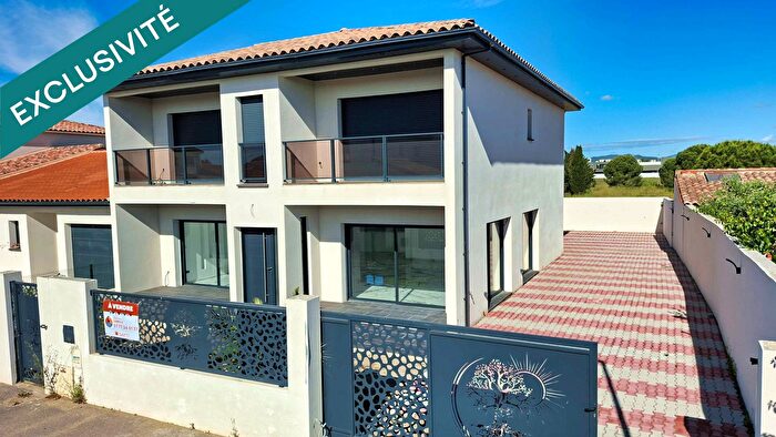 Maison 4 pièces à Pia, à vendre