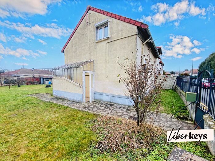 Maison à vendre - Crépy-en-Valois, Ramon - 5 pièces - 3 chambres