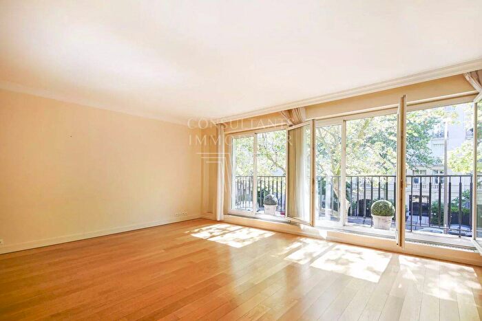 Appartement 5 pièces à louer à Auteuil Nord, Paris 16ème arrondissement