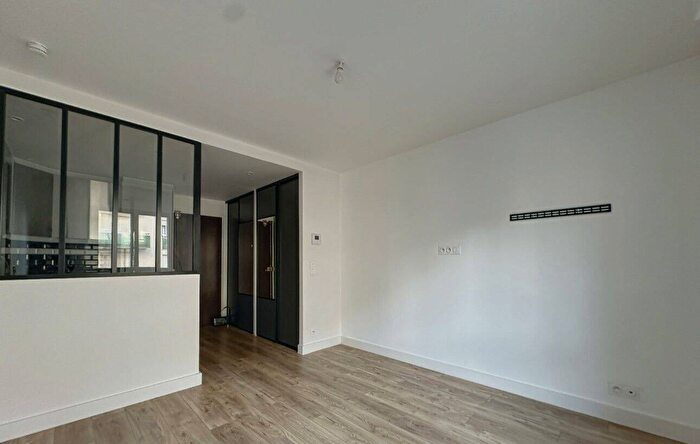 Appartement à louer - Trezel, Levallois-Perret - 2 pièces - 1 chambre