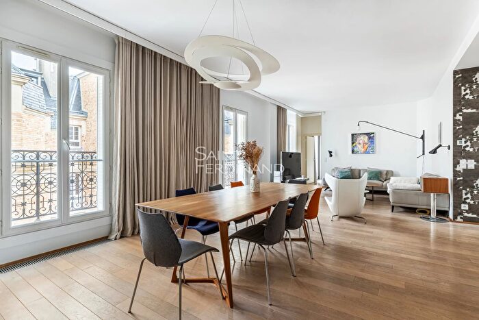 Appartement à vendre - Paris e , Porte de Saint-Cloud, Auteuil-Sud - 5 pièces - 3 chambres