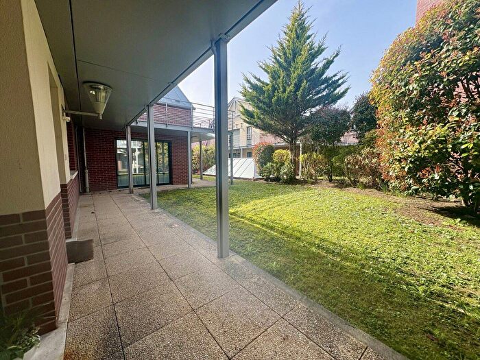 Appartement à louer - Saint Denis, Chantilly - 4 pièces - 2 chambres