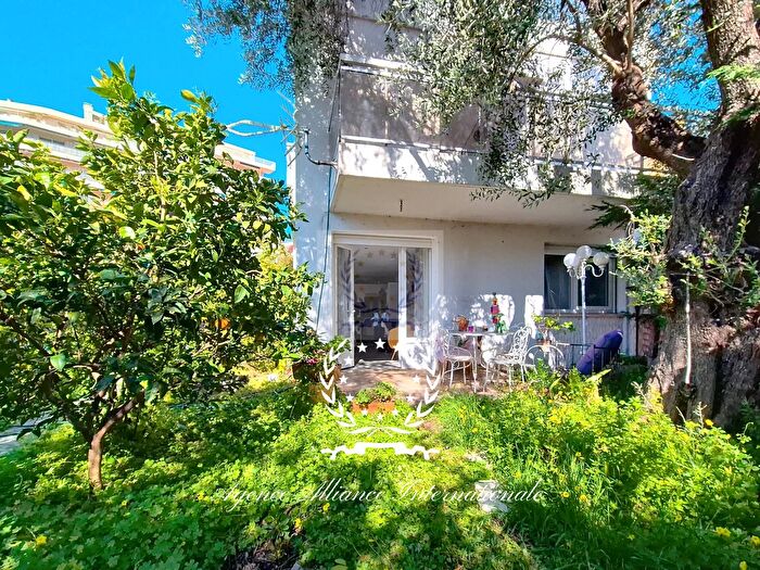 Maison à vendre - Cannes, Prado, République - 9 pièces - 5 chambres