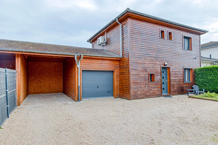 Maison à vendre - Péronnas - 5 pièces - 3 chambres