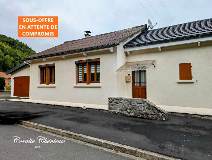 Maison 4 pièces à Lanobre, à vendre