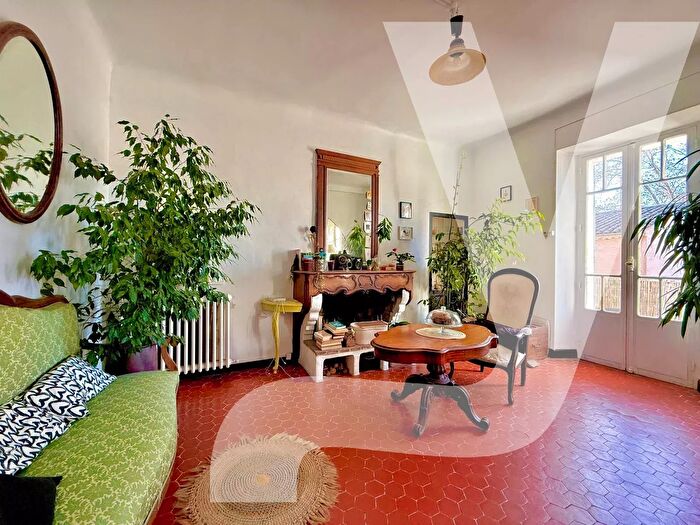 Maison à vendre - Brignoles, Centre-ville, Vieille ville - 6 pièces - 5 chambres