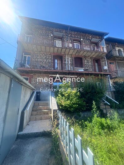 Le Chambon-Feugerolles, Centre-ville, Gare : Appartement 7 pièces à vendre