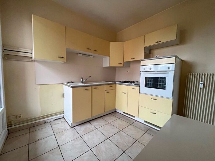 Appartement à louer - Riorges - 2 pièces - 1 chambre