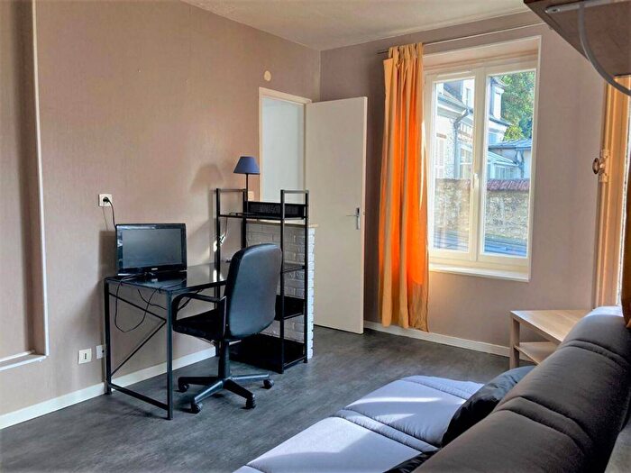 Appartement à louer - Centre Ville-Petit Margny, Compiègne - 1 pièce - 1 chambre