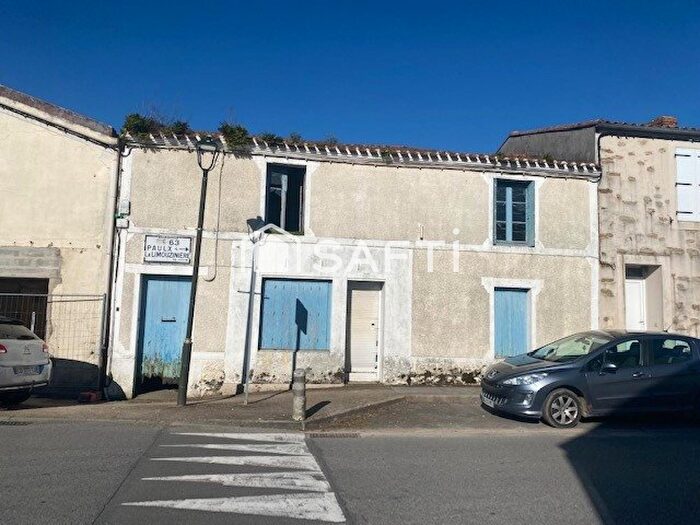 Maison 8 pièces à Saint-Étienne-de-Mer-Morte, à vendre