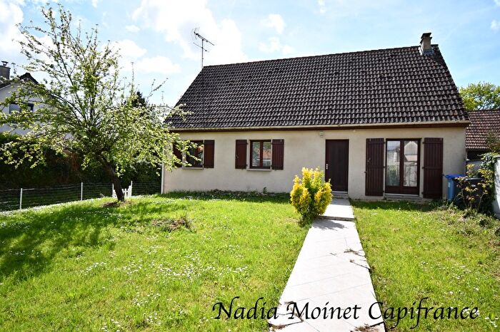 Maison à vendre - Pierres - 4 pièces - 3 chambres