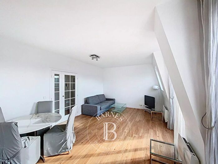 Appartement à louer - Puteaux, Vieux Puteaux - 3 pièces - 2 chambres