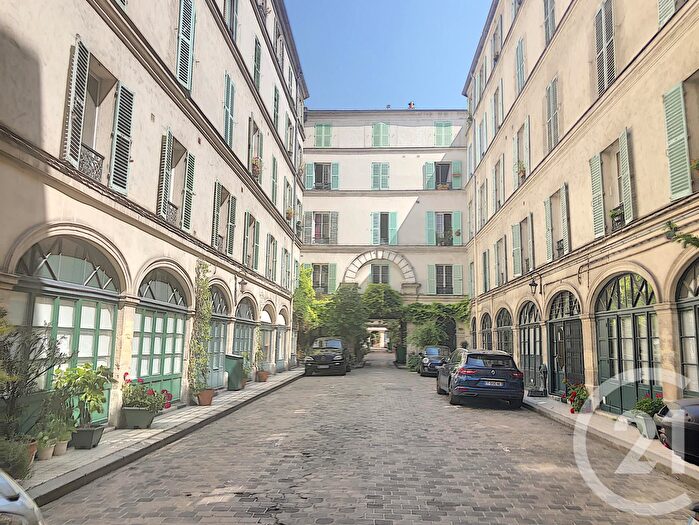 Appartement à vendre - Paris e , Saint-Vincent de Paul, Lariboisière - 3 pièces - 2 chambres