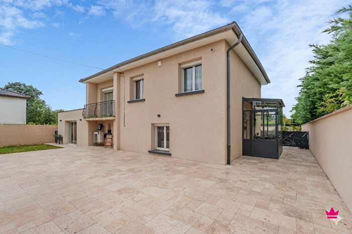 Meyzieu, Nord Est : Maison 7 pièces à vendre