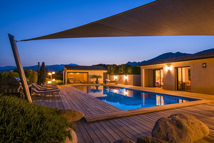 Maison à vendre - Zonza - 6 pièces - 5 chambres