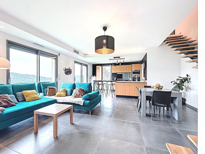 Maison à vendre - Nice, Lingostière - 5 pièces - 3 chambres