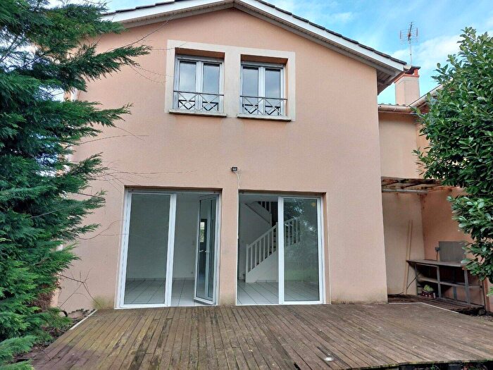 Maison à louer - Charly - 1 chambre