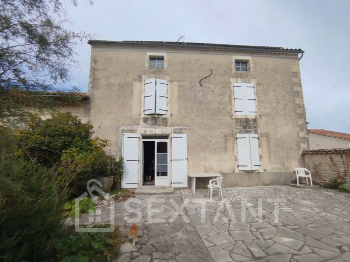 Maison 5 pièces à vendre à Fouqueure