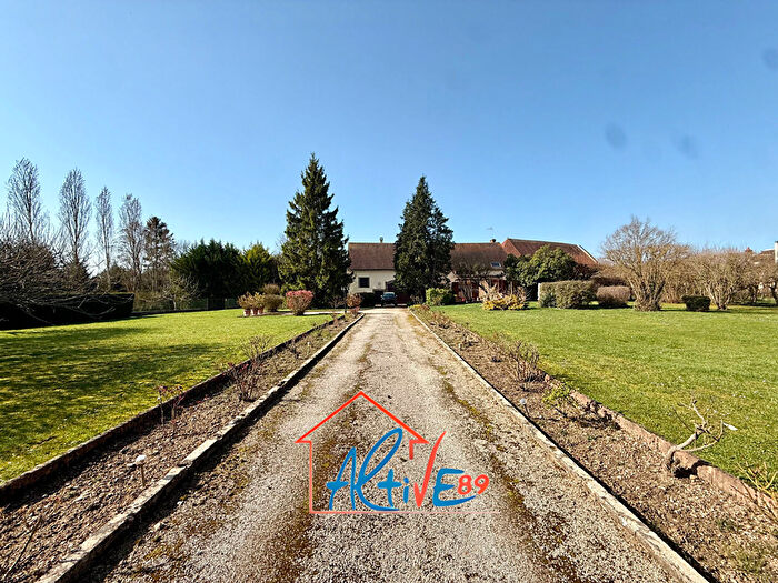 Maison 5 pièces à Laduz, à vendre