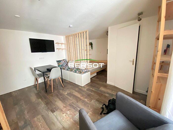 Appartement à louer - Centre, Chapelle des Buis, Besançon - 1 pièce