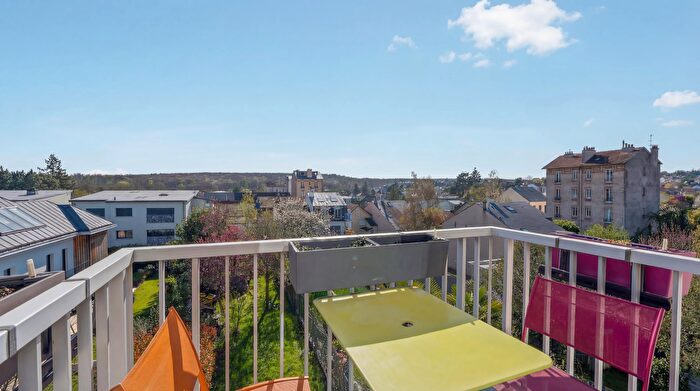 Appartement à vendre - Garches, Centre-ville, Mairie - 5 pièces - 3 chambres