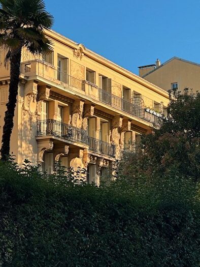 Nice, Saint-Lambert, Bas-Cimiez : Appartement 6 pièces à vendre