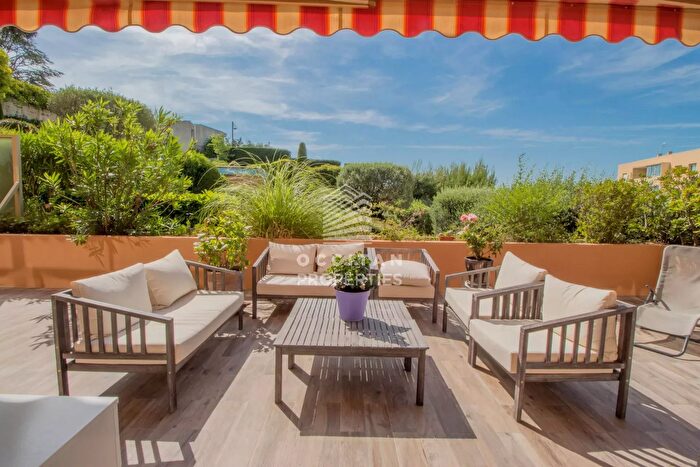 Appartement à vendre - Le Cannet, Rocheville, Colombier, Campelières - 3 pièces - 2 chambres