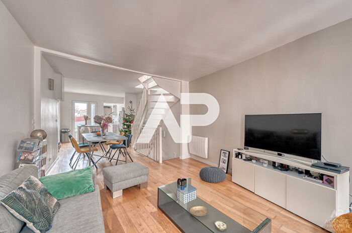 Maison à vendre - Rueil-Malmaison, Coeur de Ville - 6 pièces - 4 chambres