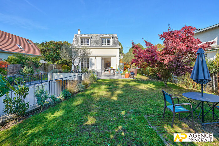 Maison à vendre - Maisons-Laffitte, Est - 6 pièces - 4 chambres