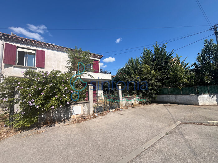 Maison 8 pièces à Nîmes, Les Amoureux, à vendre