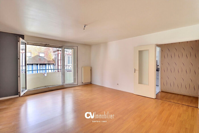 Appartement 3 pièces à Louviers, Centre-ville, à louer