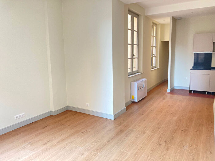Avignon, Palais des Papes, Zone Piétonne : Appartement 3 pièces à louer
