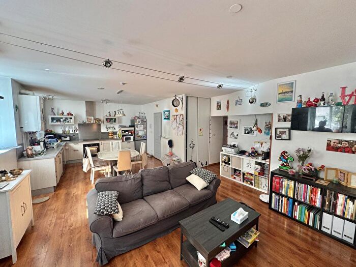 Saint-Étienne, Crêt de Roc : Appartement 3 pièces à vendre