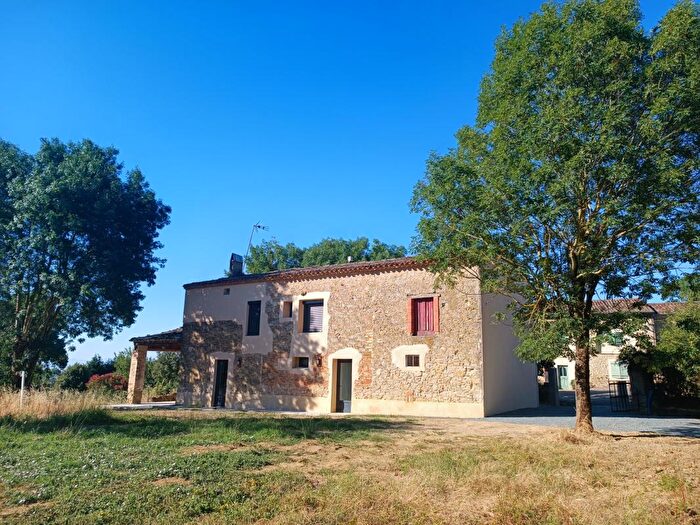 Maison 5 pièces à louer à Tréville