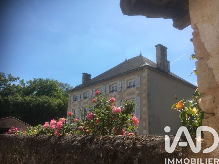 Maison à vendre - Gençay - 15 pièces - 9 chambres