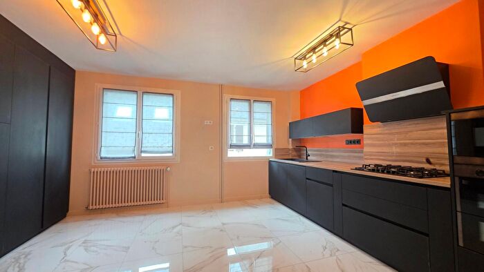 Bourges, Centre-ville, Charlet, Lahitolle, Pignoux, Sembat - Maison 6 pièces à vendre