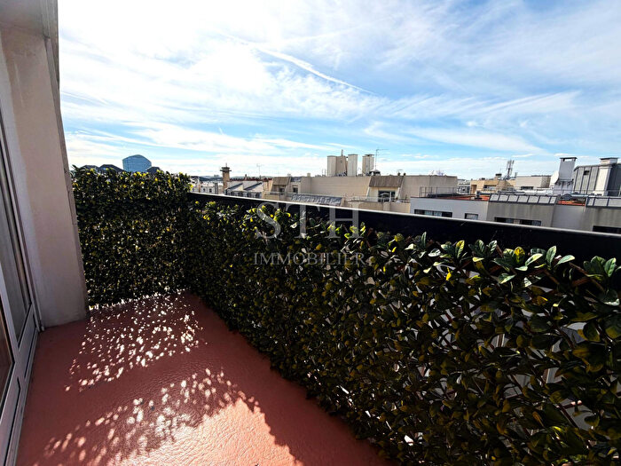 Appartement 6 pièces à Paris 15ème, à vendre