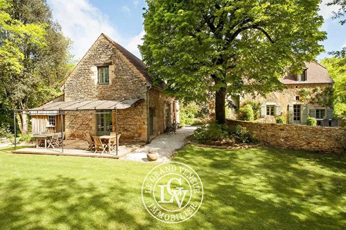Sarlat-la-Canéda : Maison 14 pièces à vendre