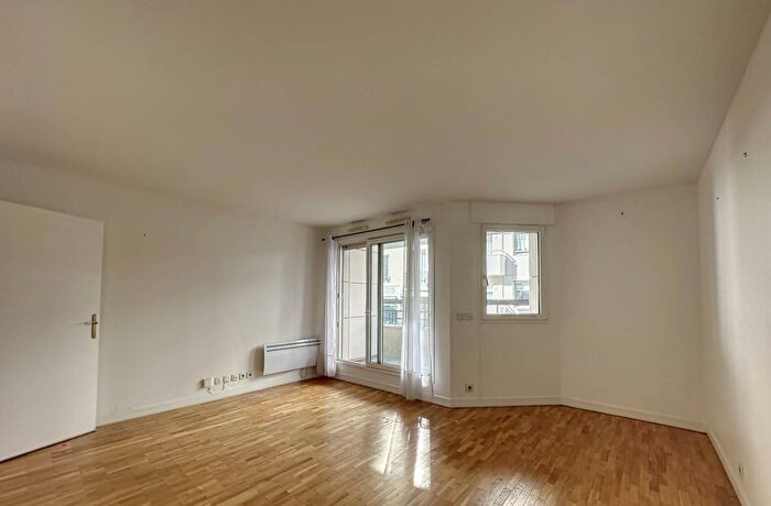 Henri Barbusse, Levallois-Perret : Appartement 2 pièces à louer