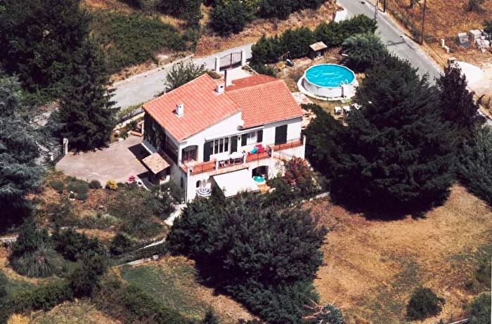 Maison à vendre - Berre-les-Alpes - 6 pièces - 2 chambres