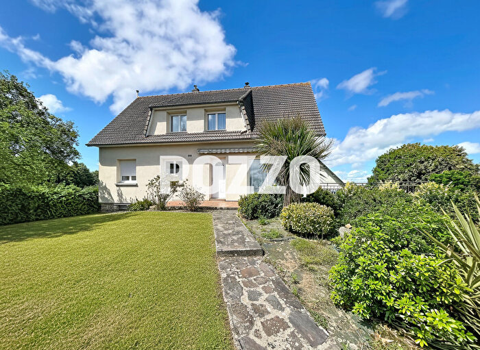 Isigny-le-Buat - Maison 6 pièces à vendre