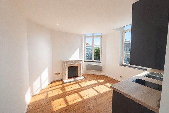 Appartement à louer - Amiens, Centre-ville - 2 pièces - 1 chambre