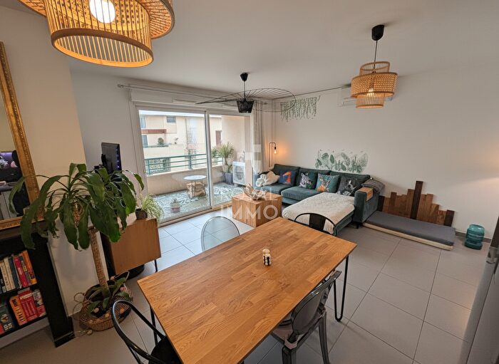 Appartement à louer - La Valette-du-Var, Château dEau - 3 pièces - 2 chambres